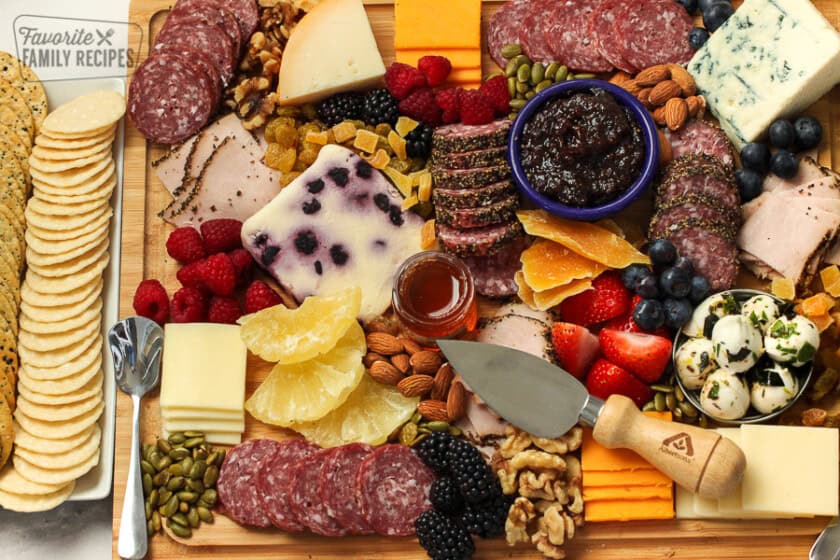 Making A Perfect Charcuterie Board: Step-By-Step Guide (+ pics)