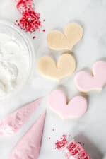 How to Make Royal Icing and Flood Icing