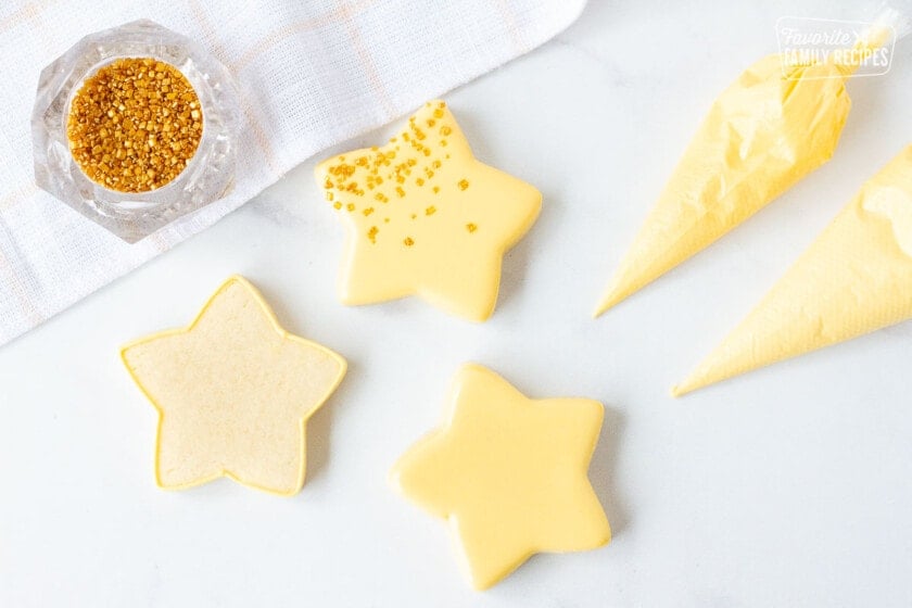How to Make Royal Icing (and Flood Icing)