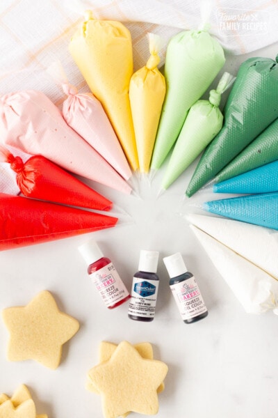How to Make Royal Icing (and Flood Icing)