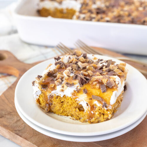 Easy Pumpkin Poke Cake Recipe